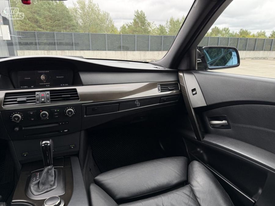 Black BMW 530 2005 in Vilnius, with an engine capacity of 3.00 L and mileage of 354 thousand km for 5240 €, photo 21 on AUTOMOTO.COM.LV