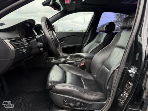 Black BMW 530 2005 in Vilnius, with an engine capacity of 3.00 L and mileage of 354 thousand km for 5240 €, photo 25 on AUTOMOTO.COM.LV