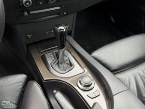 Black BMW 530 2005 in Vilnius, with an engine capacity of 3.00 L and mileage of 354 thousand km for 5240 €, photo 33 on AUTOMOTO.COM.LV