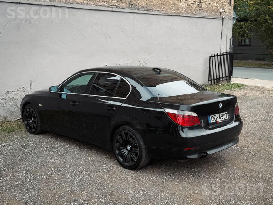 Melns BMW 530 2005 Rīga, ar dzinēja tilpumu 3.00 L un nobraukumu 380 tūkst. km par 3150 €, foto 6 vietnē AUTOMOTO.COM.LV