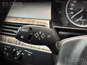 Melns BMW 530 2005 Rīga, ar dzinēja tilpumu 3.00 L un nobraukumu 380 tūkst. km par 3150 €, foto 15 vietnē AUTOMOTO.COM.LV