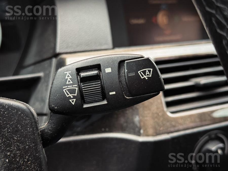 Melns BMW 530 2005 Rīga, ar dzinēja tilpumu 3.00 L un nobraukumu 380 tūkst. km par 3150 €, foto 16 vietnē AUTOMOTO.COM.LV