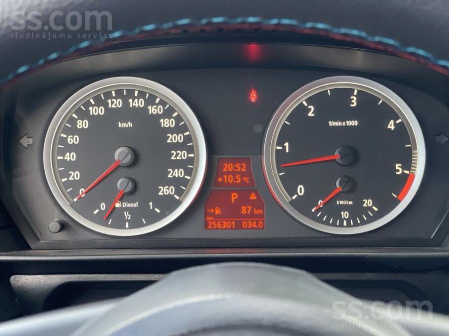 Melns BMW 530 2006 Jelgava, ar dzinēja tilpumu 3.00 L un nobraukumu 0 tūkst. km par 5900 €, foto 26 vietnē AUTOMOTO.COM.LV