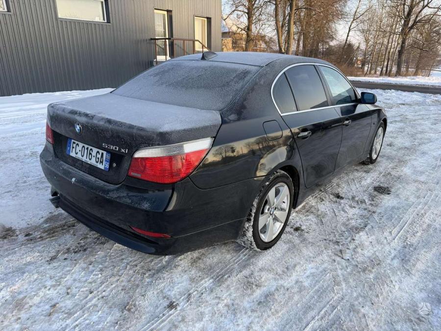 Melns BMW 530 2006 Tauragė, ar dzinēja tilpumu 3.00 L un nobraukumu 270 tūkst. km par 3500 €, foto 3 vietnē AUTOMOTO.COM.LV