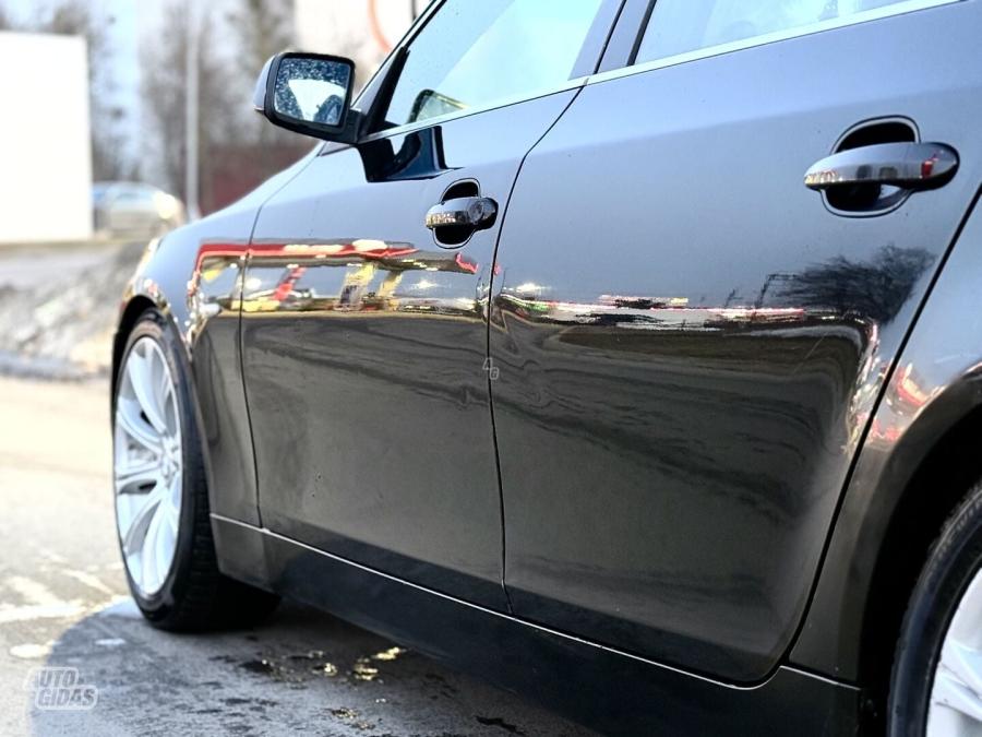 Melns BMW 530 2006 Kauņa, ar dzinēja tilpumu 3.00 L un nobraukumu 347 tūkst. km par 4000 €, foto 5 vietnē AUTOMOTO.COM.LV