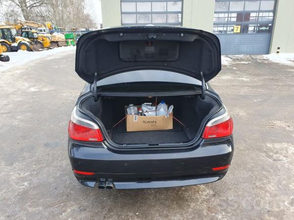Melns BMW 530 2006 Rīga, ar dzinēja tilpumu 3.00 L un nobraukumu 369 tūkst. km par 4950 €, foto 3 vietnē AUTOMOTO.COM.LV