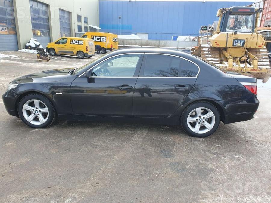 Black BMW 530 2006 in Riga, with an engine capacity of 3.00 L and mileage of 369 thousand km for 4950 €, photo 15 on AUTOMOTO.COM.LV
