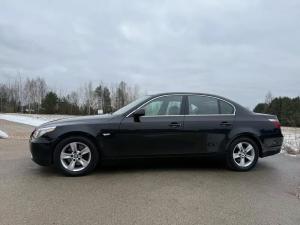 Black BMW 530 2006 in Riga, with an engine capacity of 3.00 L and mileage of 208 thousand km for 5000 €, photo 4 on AUTOMOTO.COM.LV