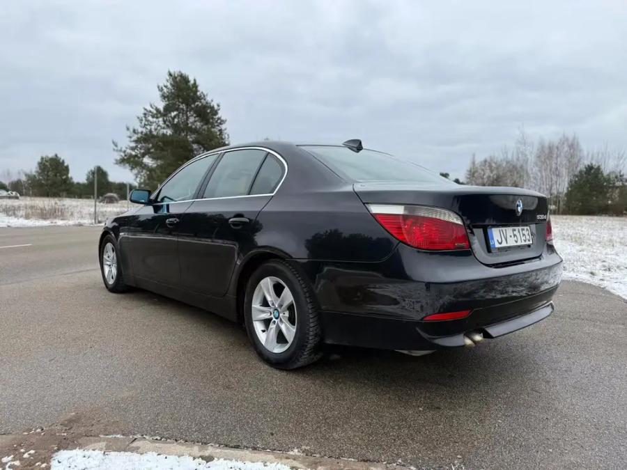 Black BMW 530 2006 in Riga, with an engine capacity of 3.00 L and mileage of 208 thousand km for 5000 €, photo 6 on AUTOMOTO.COM.LV