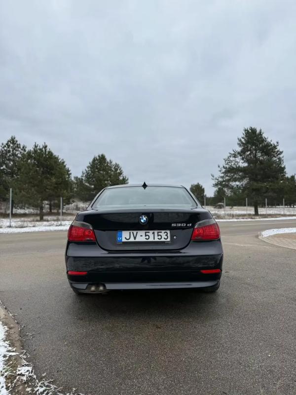 Black BMW 530 2006 in Riga, with an engine capacity of 3.00 L and mileage of 208 thousand km for 5000 €, photo 6 on AUTOMOTO.COM.LV
