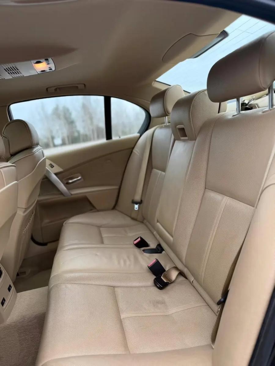 Black BMW 530 2006 in Riga, with an engine capacity of 3.00 L and mileage of 208 thousand km for 5000 €, photo 15 on AUTOMOTO.COM.LV