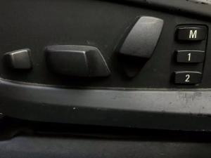 Melns BMW 530 2006 Rīga, ar dzinēja tilpumu 3.00 L un nobraukumu 331 tūkst. km par 4690 €, foto 16 vietnē AUTOMOTO.COM.LV