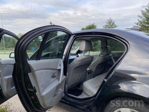 Black BMW 530 2006 in Daugavpils, with an engine capacity of 3.00 L and mileage of 523 thousand km for 2900 €, photo 10 on AUTOMOTO.COM.LV