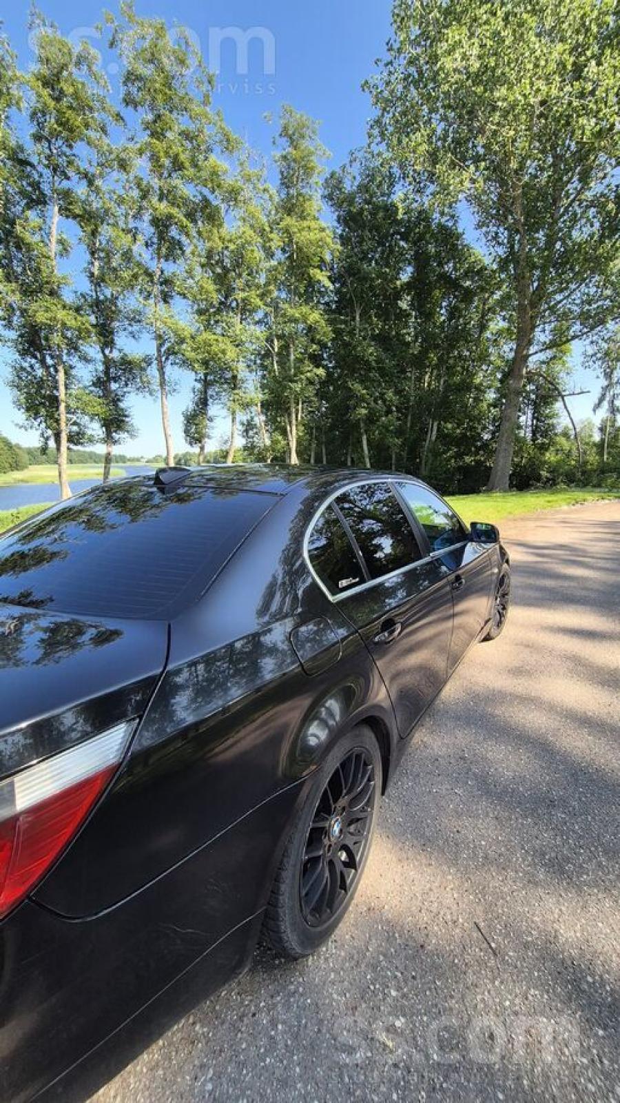 Black BMW 530 2006 in Ventspils, with an engine capacity of 3.00 L and mileage of 506 thousand km for 3000 €, photo 1 on AUTOMOTO.COM.LV