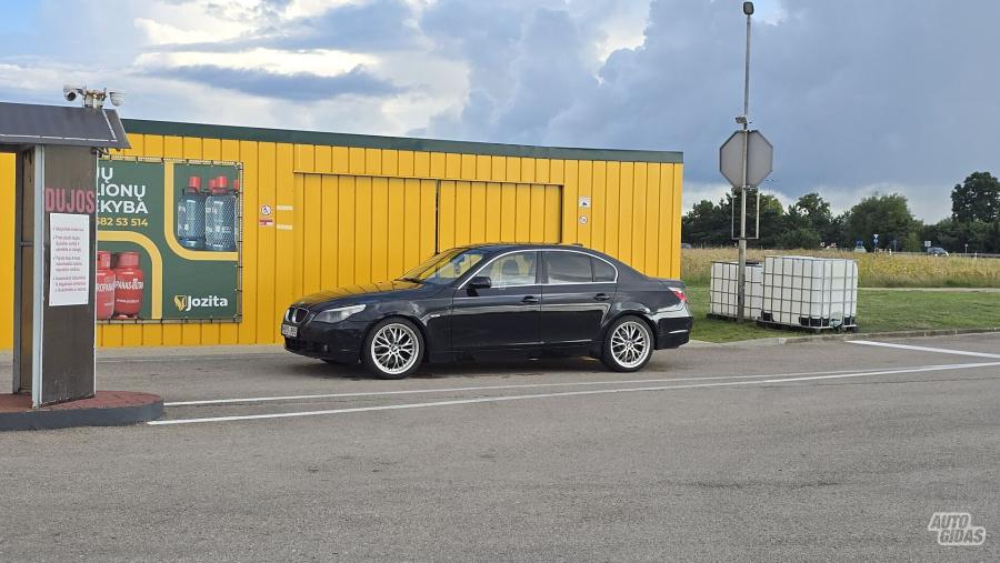 Melns BMW 530 2006 Šilutė, ar dzinēja tilpumu 3.00 L un nobraukumu 344 tūkst. km par 2800 €, foto 1 vietnē AUTOMOTO.COM.LV