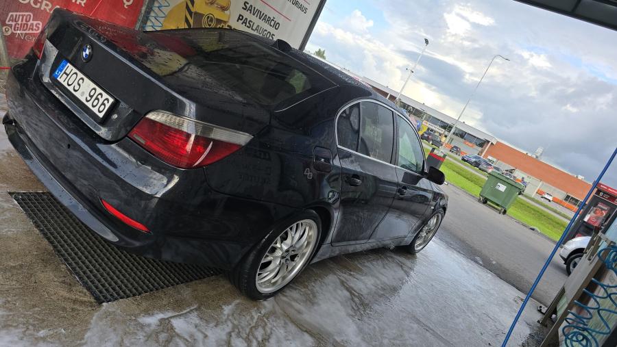 Melns BMW 530 2006 Šilutė, ar dzinēja tilpumu 3.00 L un nobraukumu 344 tūkst. km par 2800 €, foto 13 vietnē AUTOMOTO.COM.LV