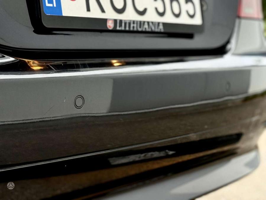 Black BMW 530 2006 in Kaunas, with an engine capacity of 2.99 L and mileage of 358 thousand km for 4000 €, photo 7 on AUTOMOTO.COM.LV