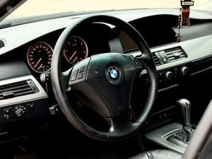 Black BMW 530 2006 in Kaunas, with an engine capacity of 2.99 L and mileage of 358 thousand km for 4000 €, photo 9 on AUTOMOTO.COM.LV