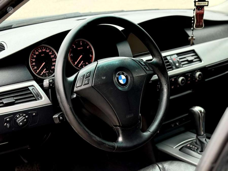 Black BMW 530 2006 in Kaunas, with an engine capacity of 2.99 L and mileage of 358 thousand km for 4000 €, photo 9 on AUTOMOTO.COM.LV