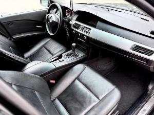 Black BMW 530 2006 in Kaunas, with an engine capacity of 2.99 L and mileage of 358 thousand km for 4000 €, photo 18 on AUTOMOTO.COM.LV