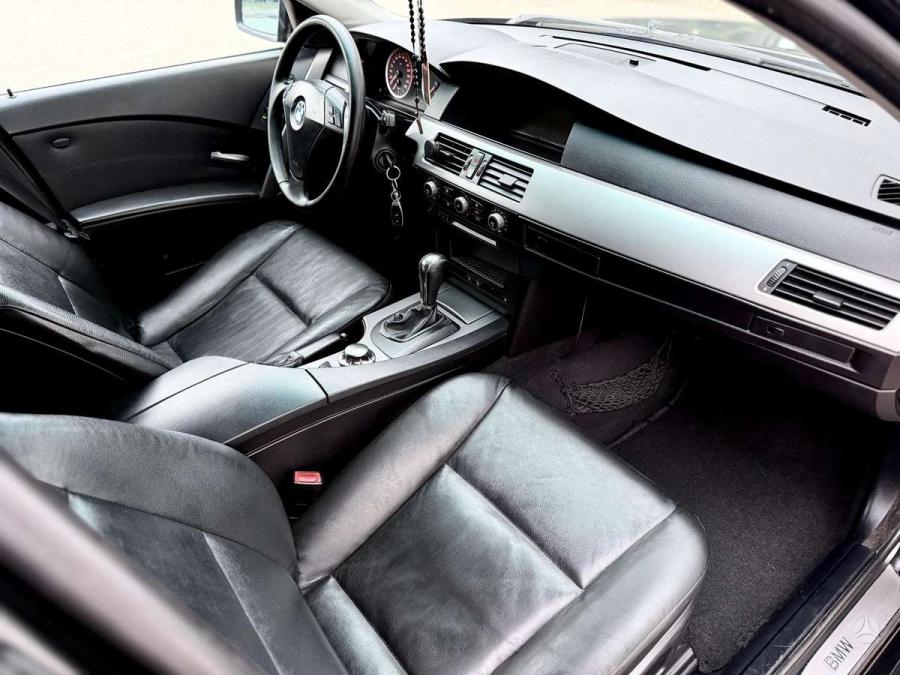 Black BMW 530 2006 in Kaunas, with an engine capacity of 2.99 L and mileage of 358 thousand km for 4000 €, photo 18 on AUTOMOTO.COM.LV
