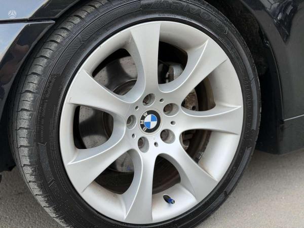 Melns BMW 530 2006 Kauņa, ar dzinēja tilpumu 3.00 L un nobraukumu 393 tūkst. km par 4000 €, foto 10 vietnē AUTOMOTO.COM.LV
