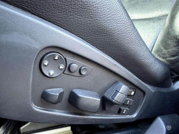 Black BMW 530 2006 in Kaunas, with an engine capacity of 2.49 L and mileage of 365 thousand km for 4250 €, photo 7 on AUTOMOTO.COM.LV
