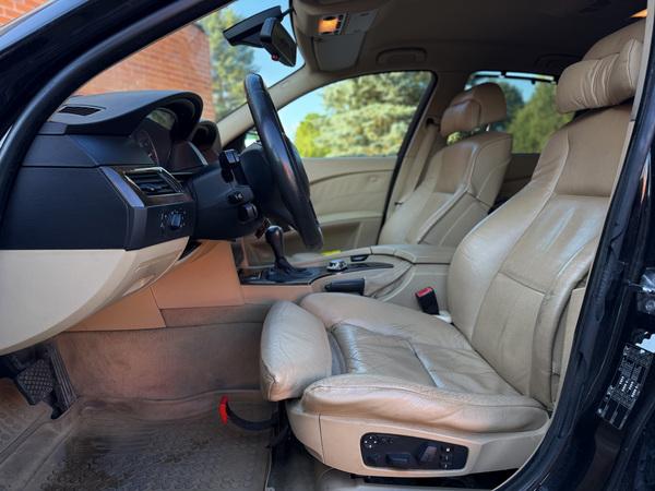 Melns BMW 530 2006 Tallina, ar dzinēja tilpumu 3.00 L un nobraukumu 439 tūkst. km par 6000 €, foto 7 vietnē AUTOMOTO.COM.LV