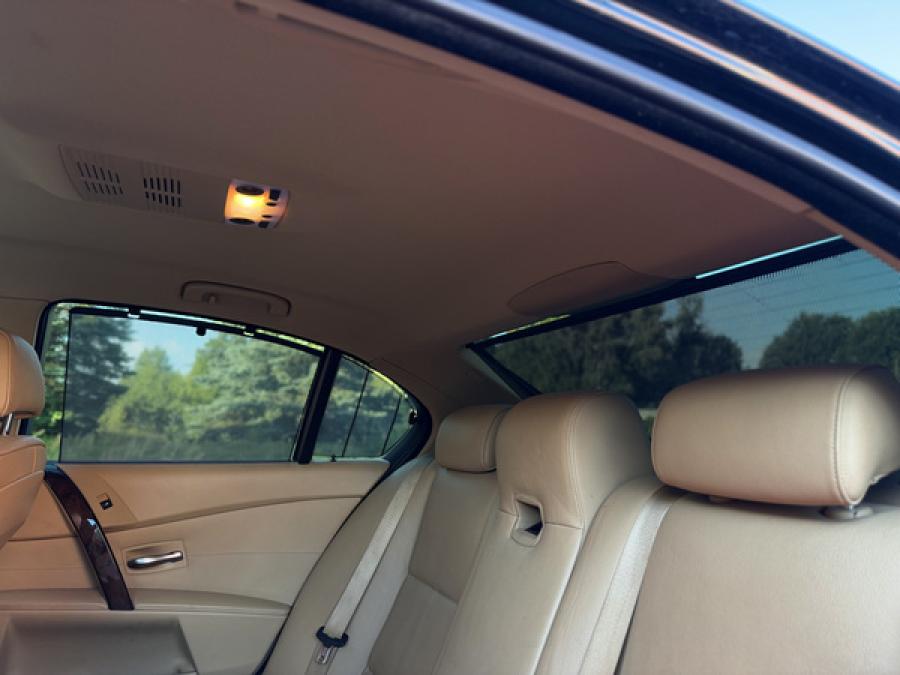 Melns BMW 530 2006 Tallina, ar dzinēja tilpumu 3.00 L un nobraukumu 439 tūkst. km par 6000 €, foto 16 vietnē AUTOMOTO.COM.LV