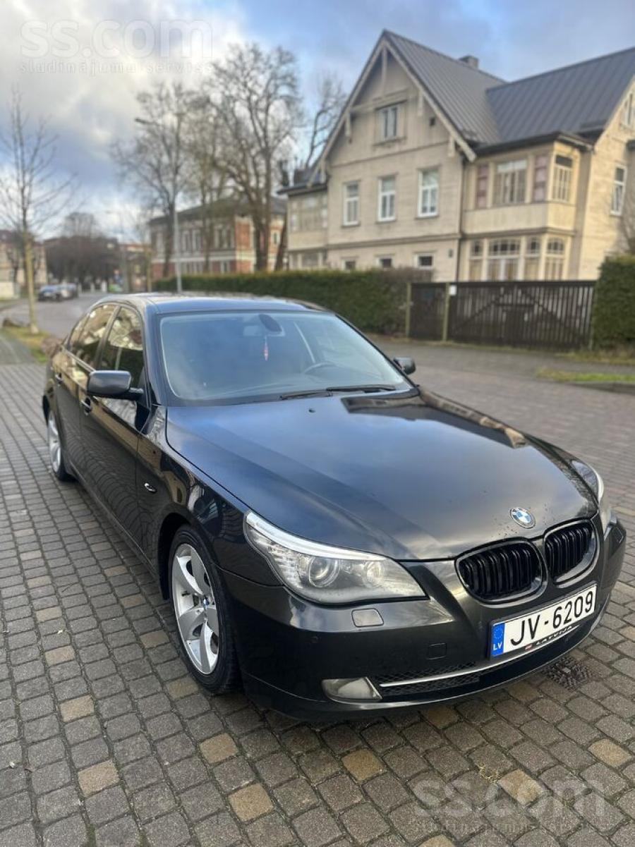 Melns BMW 530 2007 Liepāja, ar dzinēja tilpumu 3.00 L un nobraukumu 351 tūkst. km par 3700 €, foto 2 vietnē AUTOMOTO.COM.LV