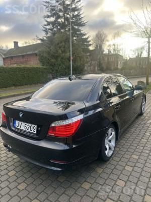 Melns BMW 530 2007 Liepāja, ar dzinēja tilpumu 3.00 L un nobraukumu 351 tūkst. km par 3700 €, foto 3 vietnē AUTOMOTO.COM.LV