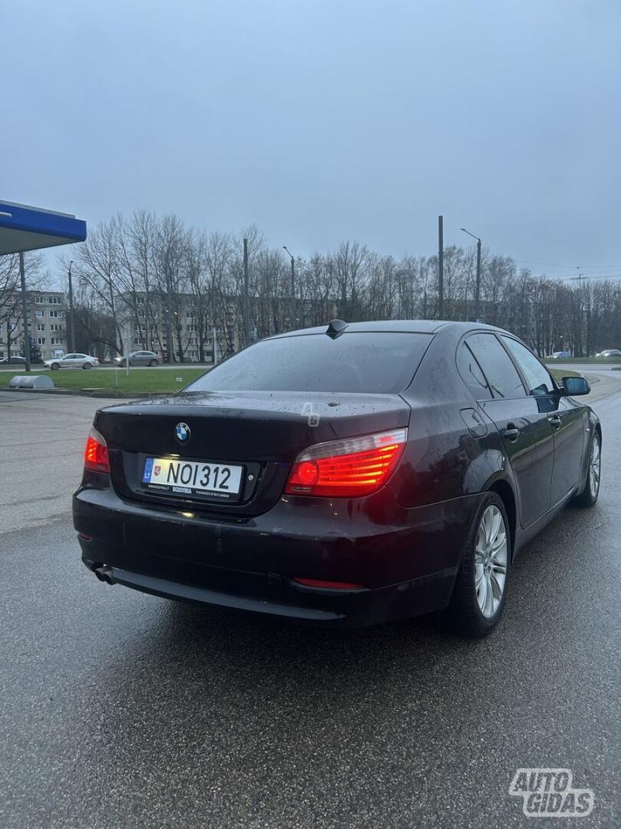 Black BMW 530 2007 in Kaunas, with an engine capacity of 3.00 L and mileage of 400 thousand km for 3900 €, photo 2 on AUTOMOTO.COM.LV