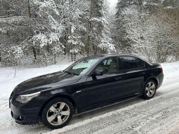 Melns BMW 530 2007 Viļņa, ar dzinēja tilpumu 2.99 L un nobraukumu 300 tūkst. km par 5700 €, foto 4 vietnē AUTOMOTO.COM.LV