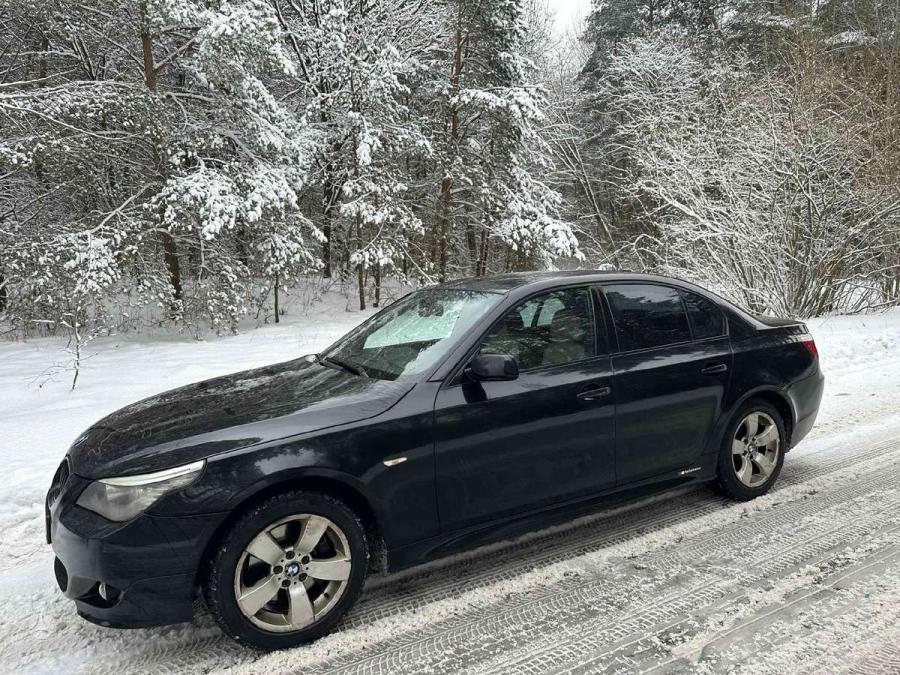Black BMW 530 2007 in Vilnius, with an engine capacity of 2.99 L and mileage of 300 thousand km for 5700 €, photo 4 on AUTOMOTO.COM.LV