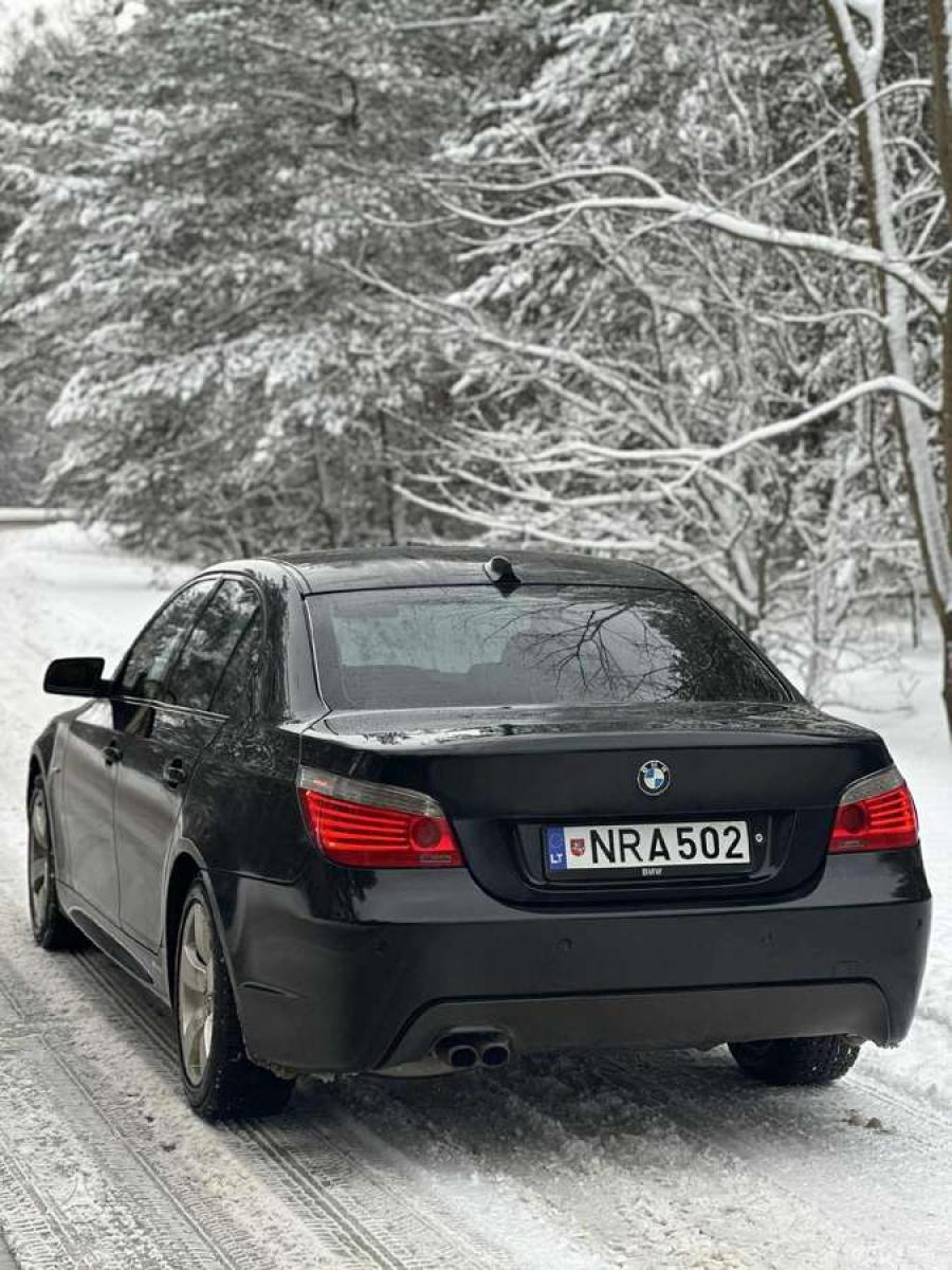 Black BMW 530 2007 in Vilnius, with an engine capacity of 2.99 L and mileage of 300 thousand km for 5700 €, photo 5 on AUTOMOTO.COM.LV