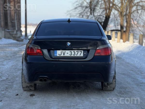 Black BMW 530 2007 in Riga, with an engine capacity of 3.00 L and mileage of 334 thousand km for 8500 €, photo 5 on AUTOMOTO.COM.LV