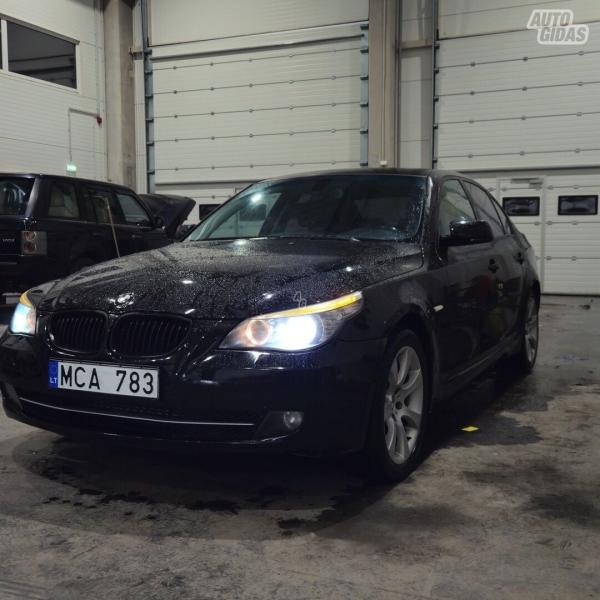 Black BMW 530 2007 in Klaipeda, with an engine capacity of 3.00 L and mileage of 365 thousand km for 5399 €, photo 6 on AUTOMOTO.COM.LV