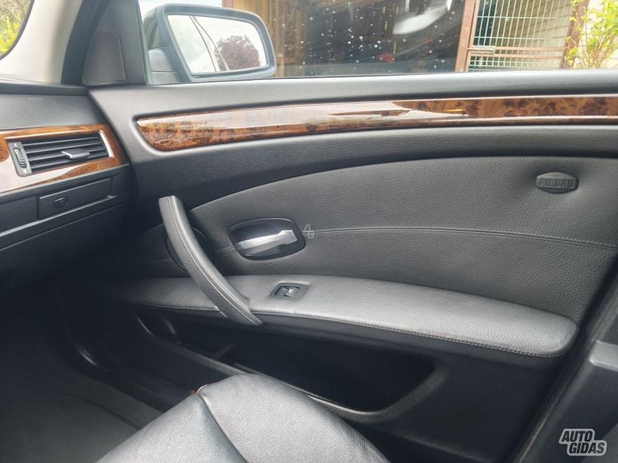 Melns BMW 530 2007 Kretinga, ar dzinēja tilpumu 3.00 L un nobraukumu 337 tūkst. km par 5900 €, foto 13 vietnē AUTOMOTO.COM.LV