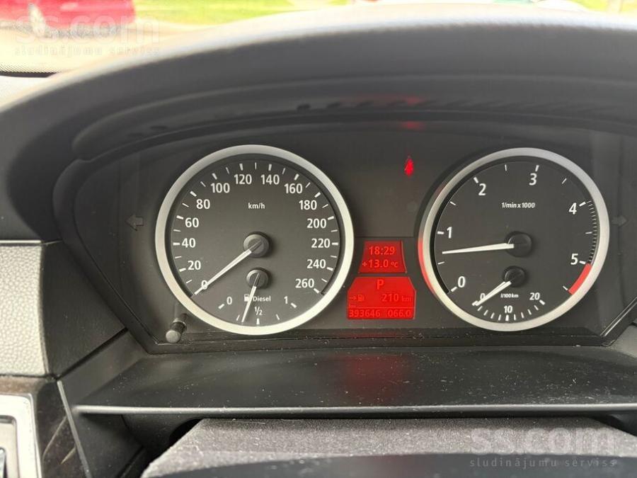 Melns BMW 530 2007 Rīga, ar dzinēja tilpumu 3.00 L un nobraukumu 395 tūkst. km par 3750 €, foto 11 vietnē AUTOMOTO.COM.LV