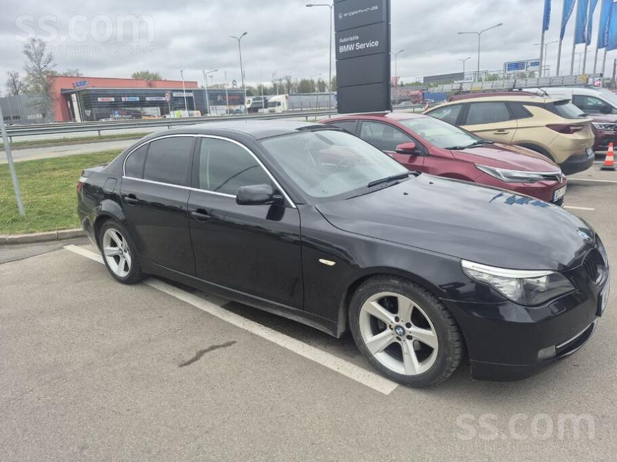 Melns BMW 530 2007 Rīga, ar dzinēja tilpumu 3.00 L un nobraukumu 396 tūkst. km par 4900 €, foto 4 vietnē AUTOMOTO.COM.LV