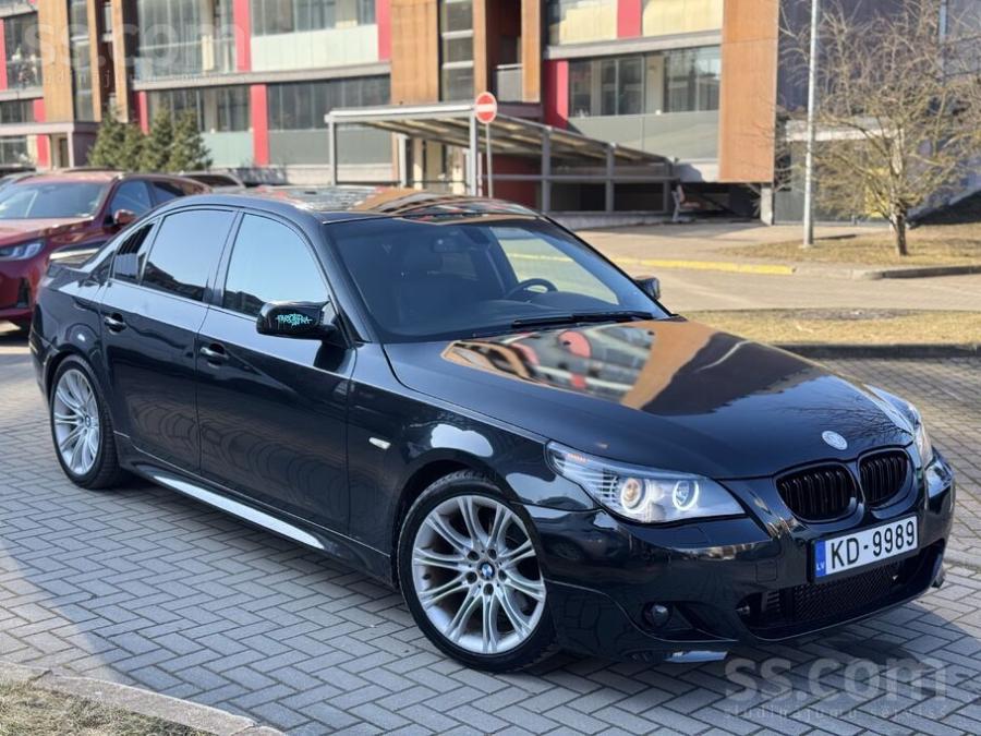 Black BMW 530 2007 in Riga, with an engine capacity of 3.00 L and mileage of 325 thousand km for 6490 €, photo 3 on AUTOMOTO.COM.LV