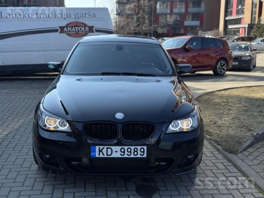 Black BMW 530 2007 in Riga, with an engine capacity of 3.00 L and mileage of 325 thousand km for 6490 €, photo 10 on AUTOMOTO.COM.LV