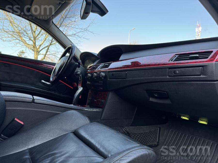 Black BMW 530 2007 in Riga, with an engine capacity of 3.00 L and mileage of 325 thousand km for 6490 €, photo 13 on AUTOMOTO.COM.LV