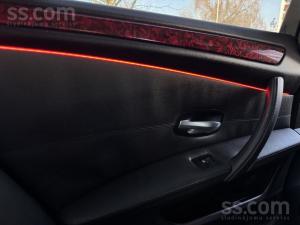 Black BMW 530 2007 in Riga, with an engine capacity of 3.00 L and mileage of 325 thousand km for 6490 €, photo 15 on AUTOMOTO.COM.LV