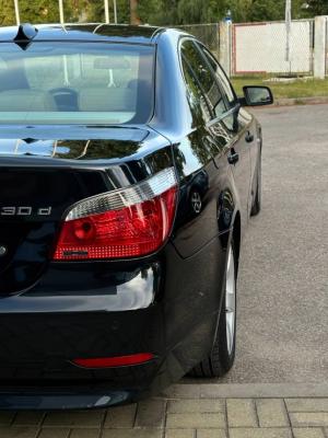 Melns BMW 530 2007 Rīga, ar dzinēja tilpumu 3.00 L un nobraukumu 237 tūkst. km par 6599 €, foto 25 vietnē AUTOMOTO.COM.LV