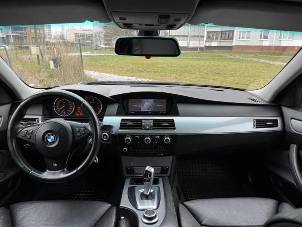 Black BMW 530 2007 in Riga, with an engine capacity of 3.00 L and mileage of 359 thousand km for 5990 €, photo 5 on AUTOMOTO.COM.LV
