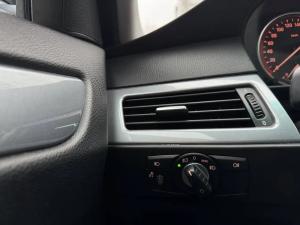 Melns BMW 530 2007 Rīga, ar dzinēja tilpumu 3.00 L un nobraukumu 359 tūkst. km par 5990 €, foto 26 vietnē AUTOMOTO.COM.LV