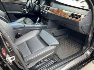 Black BMW 530 2007 in Vilnius, with an engine capacity of 2.99 L and mileage of 343 thousand km for 4600 €, photo 13 on AUTOMOTO.COM.LV
