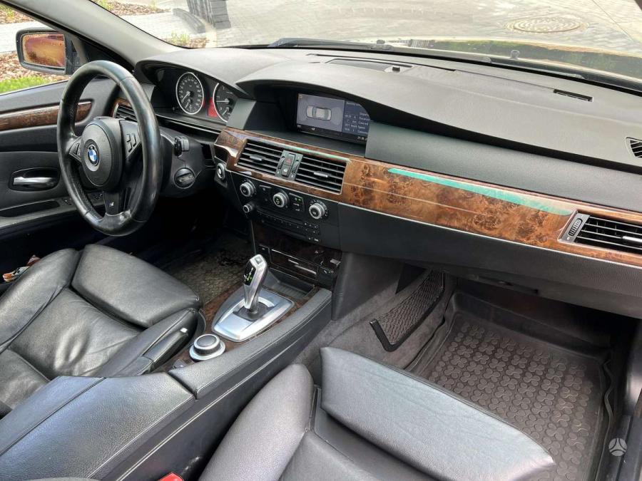 Black BMW 530 2007 in Vilnius, with an engine capacity of 2.99 L and mileage of 343 thousand km for 4600 €, photo 14 on AUTOMOTO.COM.LV