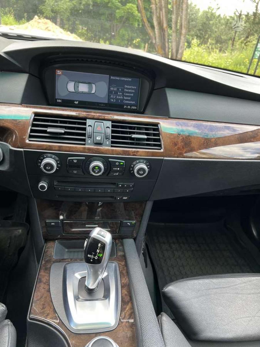 Black BMW 530 2007 in Vilnius, with an engine capacity of 2.99 L and mileage of 343 thousand km for 4600 €, photo 23 on AUTOMOTO.COM.LV